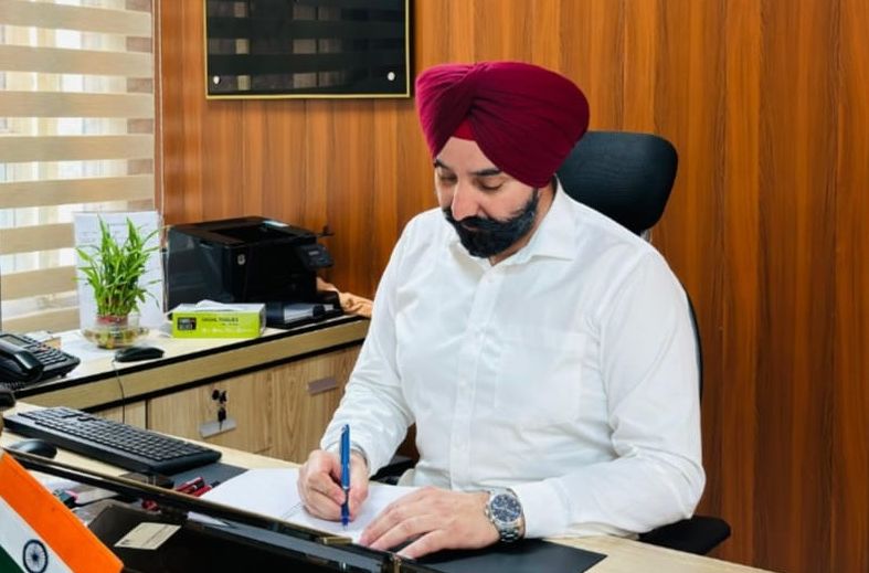 Labour Commissioner issues notice to factory units urging them to ...