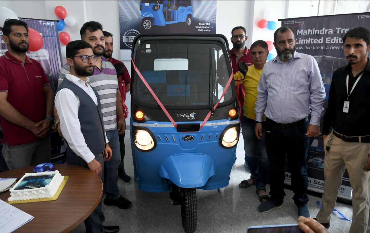Mahindra Treo Plus SM Limited Edition Launched at Mahindra Star Auto ...