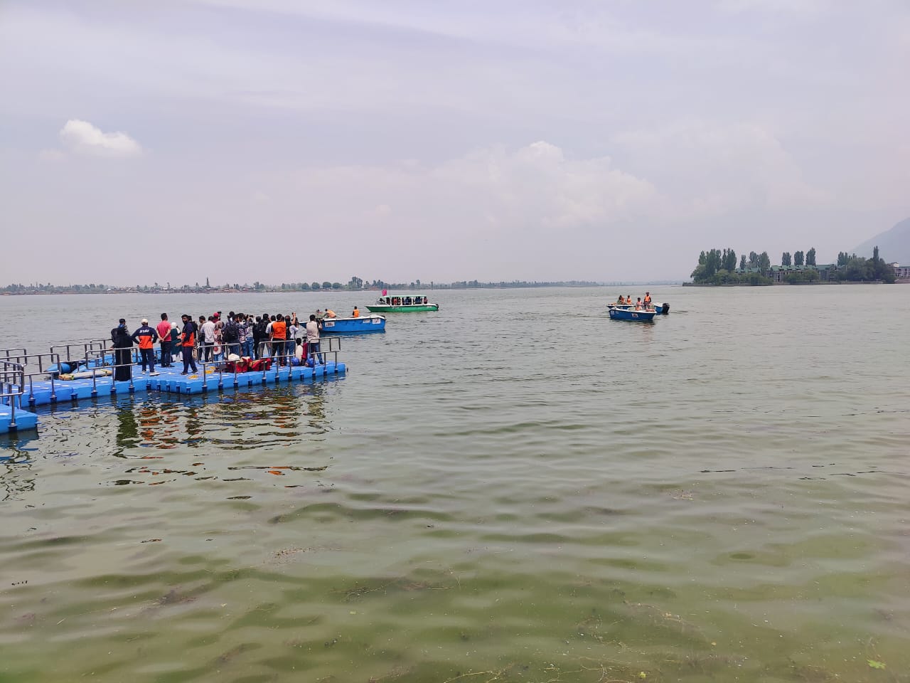 Srinagar Police, Tourist Police, SDRF Conducts Major Mock Drill in Dal ...