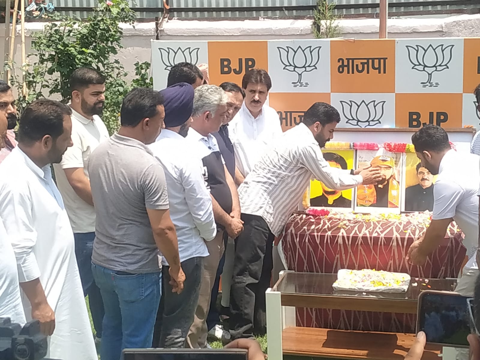 BJP J&K Pays Tribute to Shaheed Wasim Bari and His Family Members on their death anniversary ...
