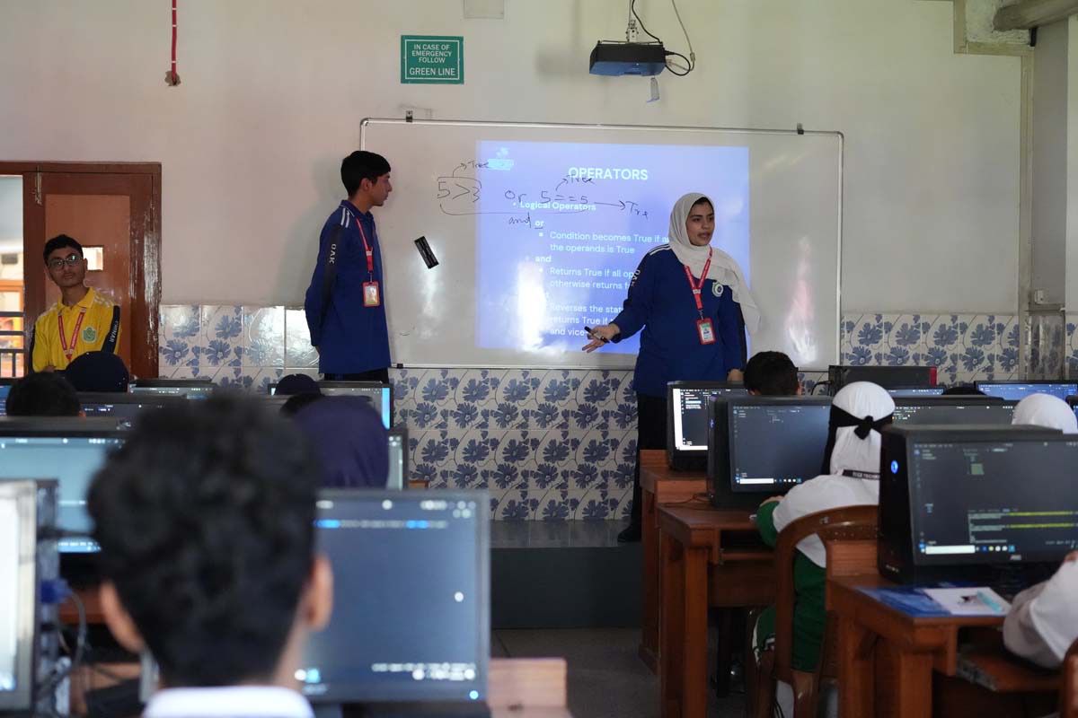 Annual Tech Event TechKnow 2025 Commences at DPS Srinagar - Gadyal News Kashmir