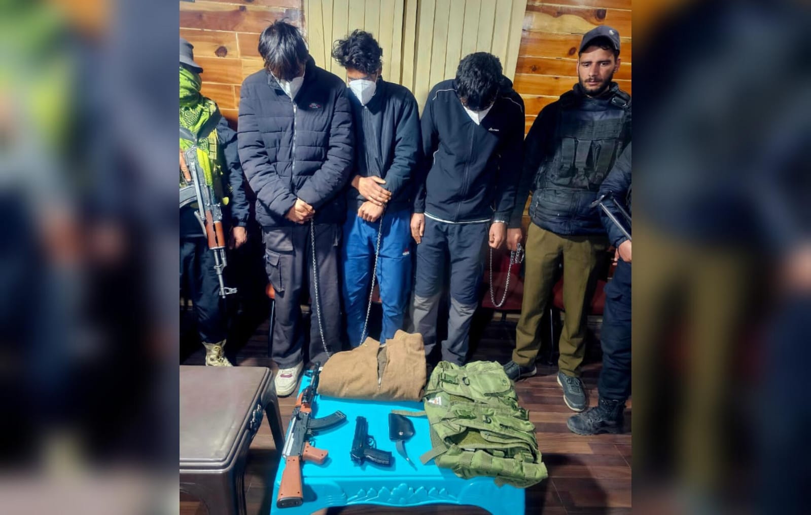 Youth Held with Dummy Weapons in Kokernag”; Police say swift operation ...