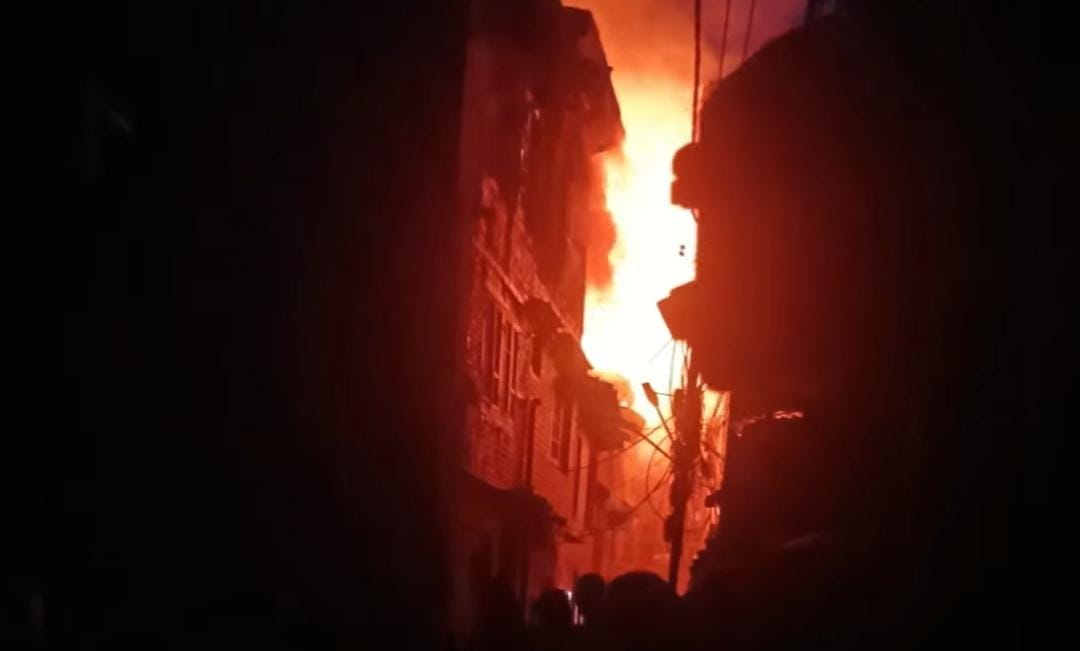 10 Residential Houses Gutted in Massive Fire at Chattabal Srinagar ...